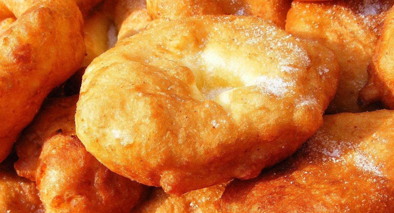 Sfinci Sicilian sweets, the Carnival recipe