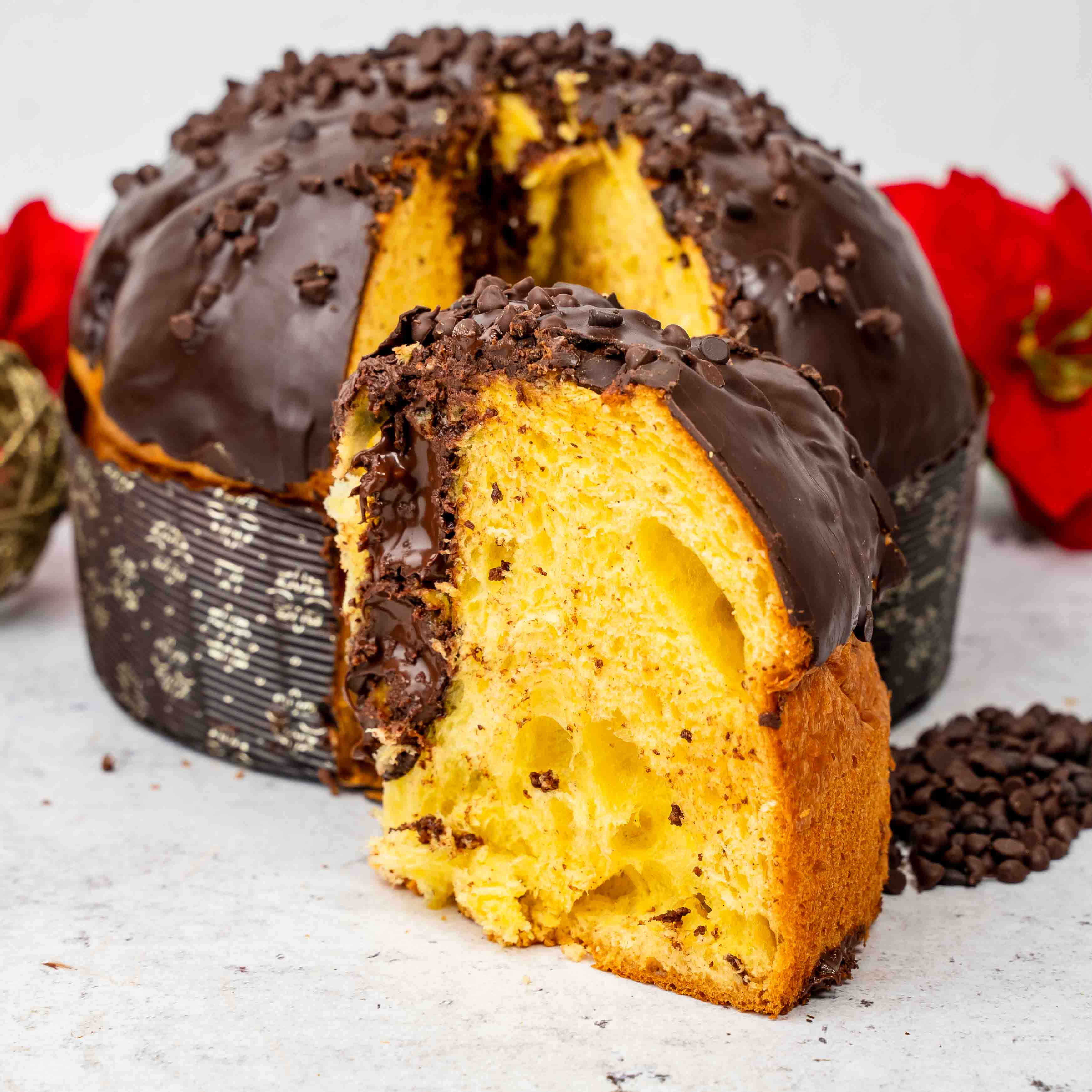 Artisanal panettone filled with dark chocolate🖤| SicilyAddict